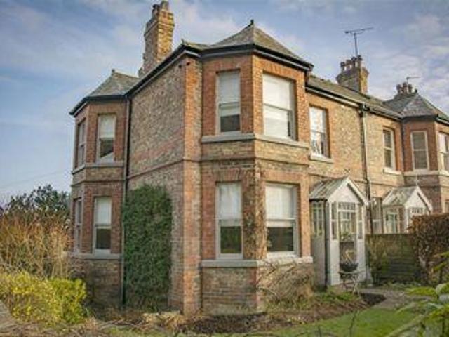 4 Bedrooms Semi detached house for sale in Scriven Road, Knaresborough, North Yorkshire HG5