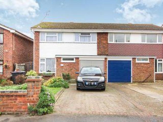 4 Bedrooms Semi detached house for sale in Seaview Drive, Southend On Sea SS3