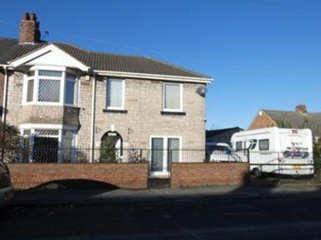 4 Bedrooms Semi detached house for sale in Shepherd Lane, Thurnscoe, Rotherham S63