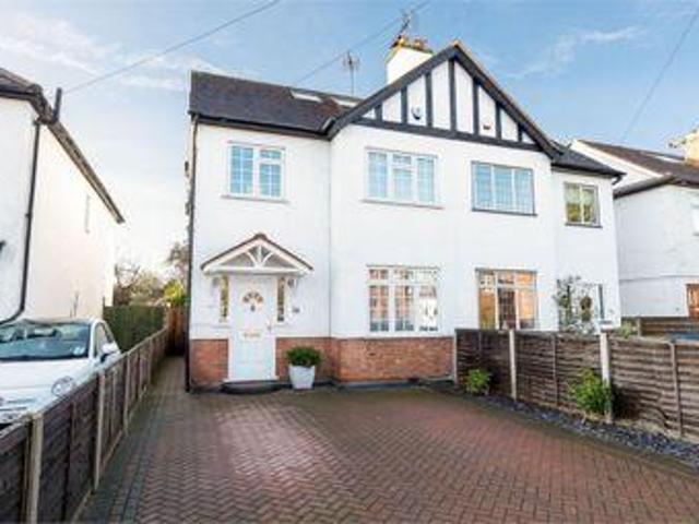 4 Bedrooms Semi detached house for sale in Sidney Road, Walton On Thames, Surrey KT12