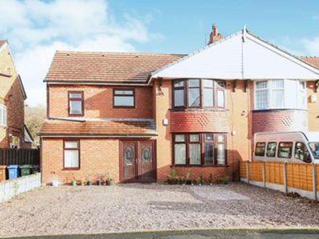 4 Bedrooms Semi detached house for sale in St. Anns Road South, Heald Green, Cheadle SK8