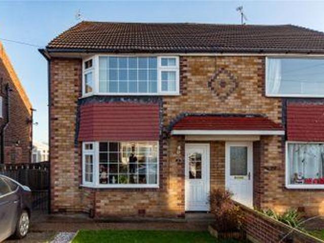 4 Bedrooms Semi detached house for sale in St. Leonards Lea, Doncaster DN5