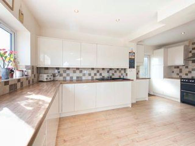 4 Bedrooms Semi detached house for sale in St. Marys Close, Southam, Warwickshire CV47