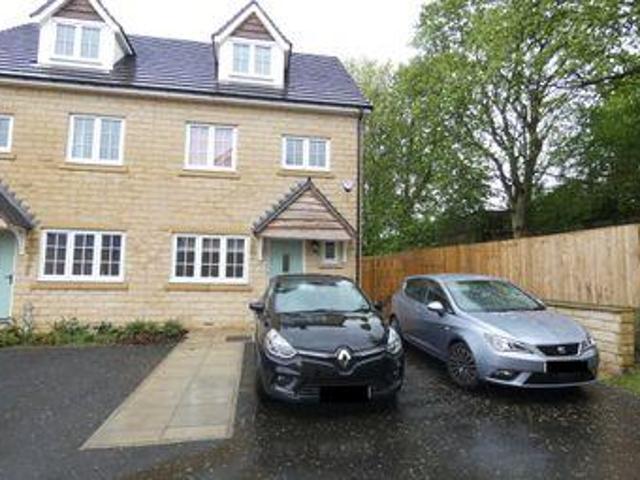 4 Bedrooms Semi detached house for sale in St. Stephens Court, St. Stephens Road, Steeton, Keighley BD20