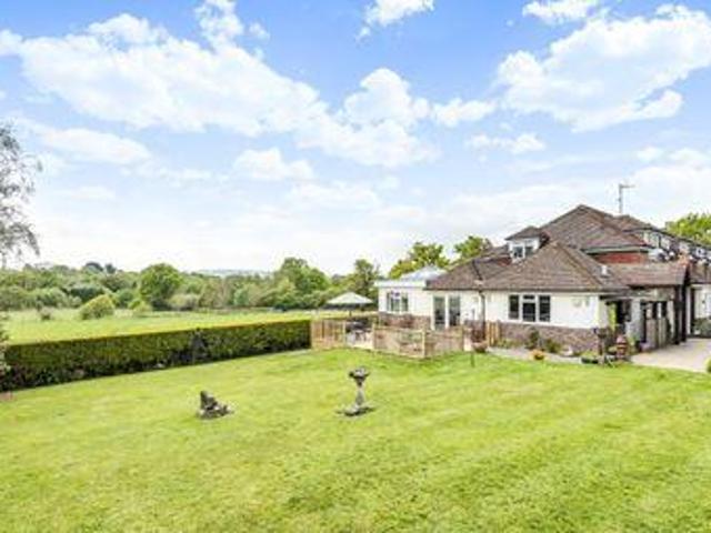 4 Bedrooms Semi detached house for sale in Storrington Road, Thakeham RH20