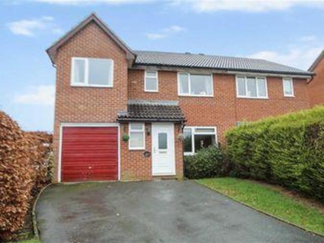 4 Bedrooms Semi detached house for sale in Summerfield Close, Oswestry SY11