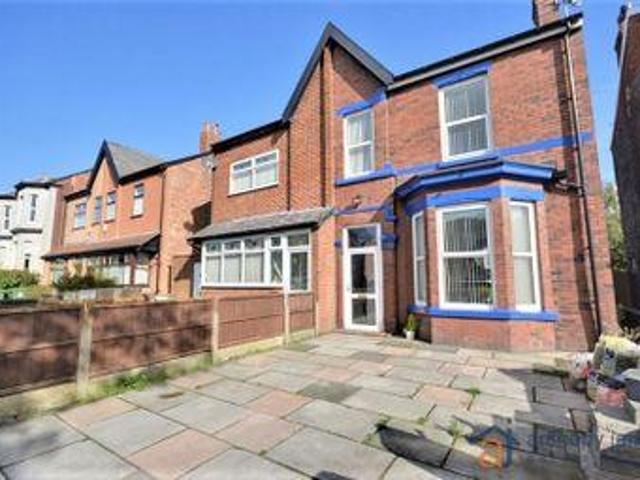 4 Bedrooms Semi detached house for sale in Sussex Road, Southport PR8