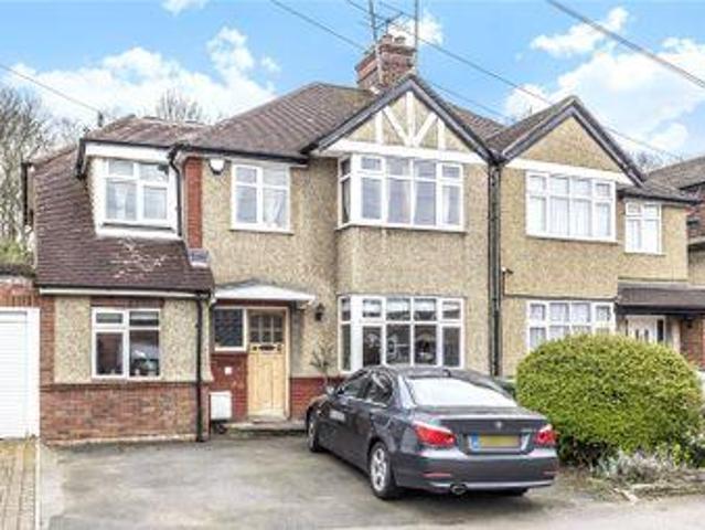 4 Bedrooms Semi detached house for sale in Swiss Avenue, Watford, Hertfordshire WD18