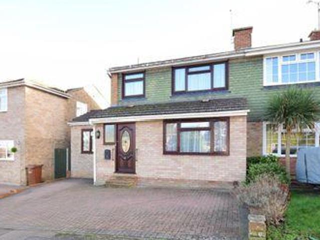 4 Bedrooms Semi detached house for sale in Polhill Drive, Walderslade, Chatham, Kent ME5