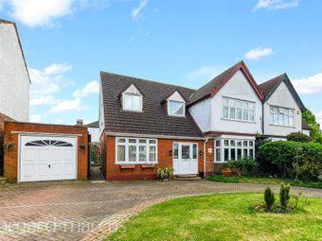 4 Bedrooms Semi detached house for sale in Pollard Road, Morden SM4