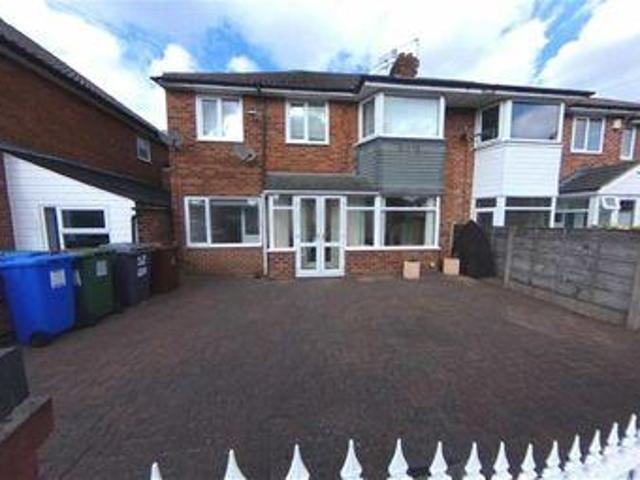 4 Bedrooms Semi detached house for sale in Palmerston Road, Denton, Manchester M34