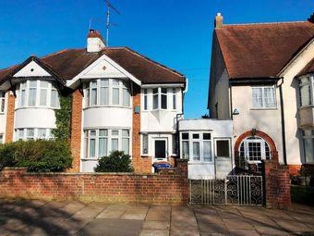 4 Bedrooms Semi detached house for sale in Park Avenue North, Abington, Northampton NN3