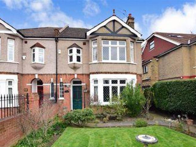4 Bedrooms Semi detached house for sale in Park Crescent, Erith, Kent DA8