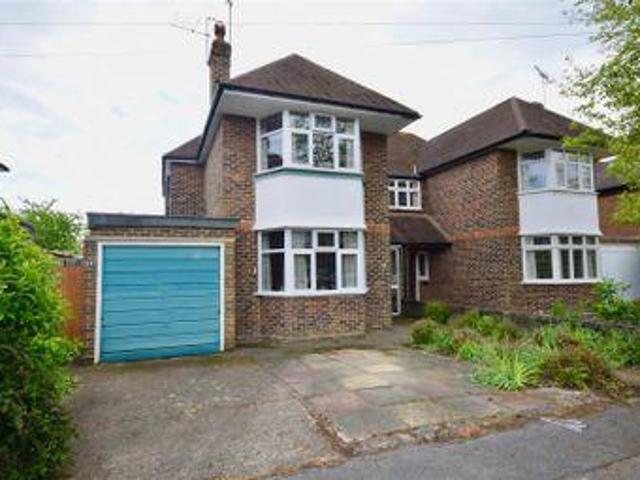 4 Bedrooms Semi detached house for sale in Petters Road, Ashtead KT21