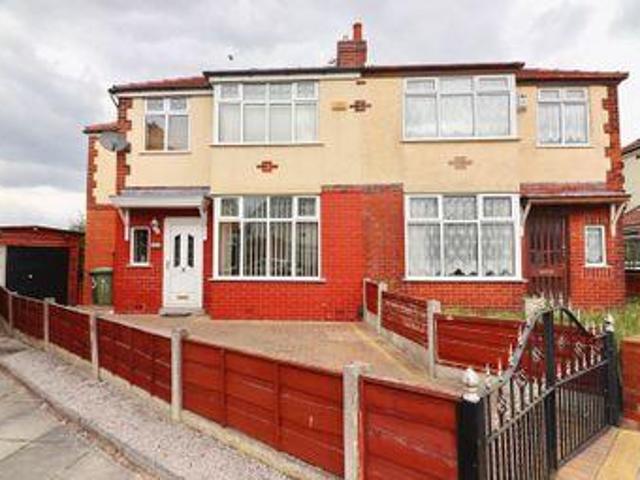 4 Bedrooms Semi detached house for sale in Pear Tree Grove, Tyldesley, Manchester M29