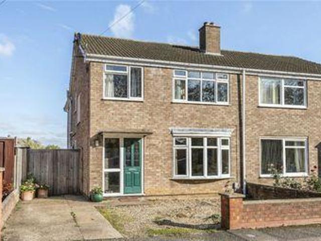 4 Bedrooms Semi detached house for sale in Pear Tree View, Elstow, Bedford MK42