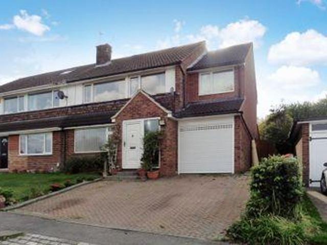 4 Bedrooms Semi detached house for sale in Pipers Croft, Dunstable LU6