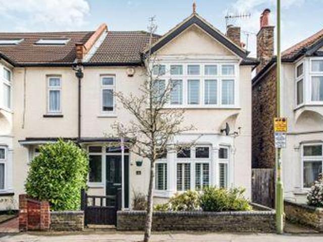 4 Bedrooms Semi detached house for sale in Queens Avenue, Watford WD18