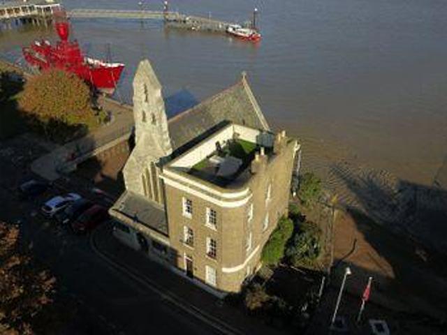4 Bedrooms Semi detached house for sale in Royal Pier Road, Gravesend, Kent DA12