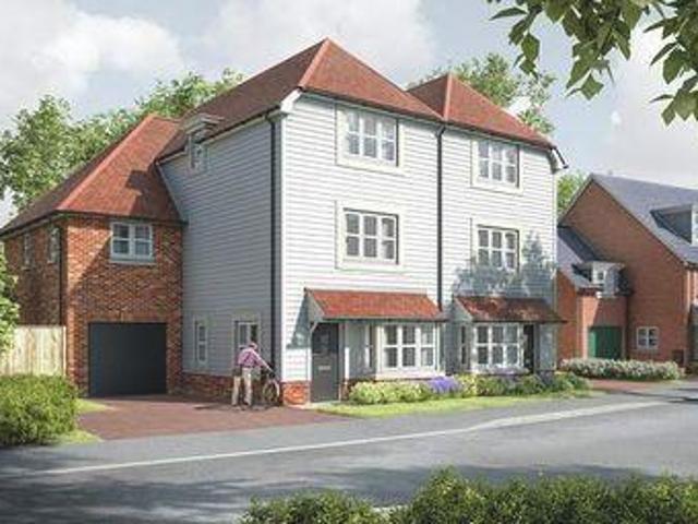 4 Bedrooms Semi detached house for sale in Rocky Lane, Haywards Heath, West Sussex RH16