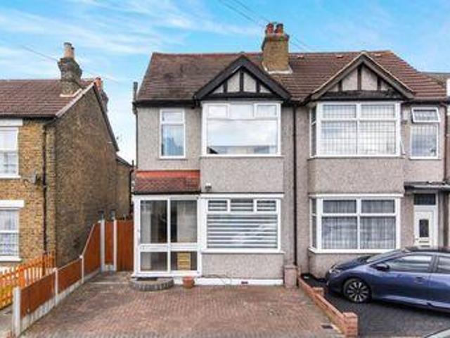 4 Bedrooms Semi detached house for sale in Romford, Havering, United Kingdom RM2