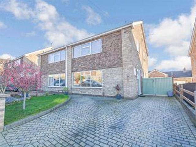 4 Bedrooms Semi detached house for sale in Rosedale, Bottesford, Scunthorpe DN17