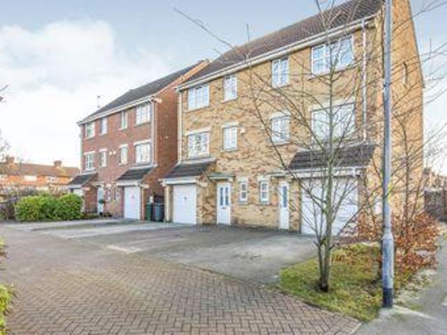 4 Bedrooms Semi detached house for sale in Rosegreave, Goldthorpe, Rotherham S63
