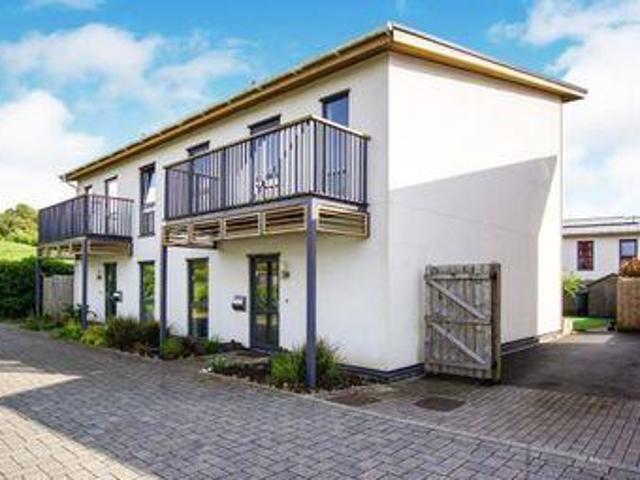 4 Bedrooms Semi detached house for sale in Reade Close, Hanham, Bristol, Gloucestershire BS15