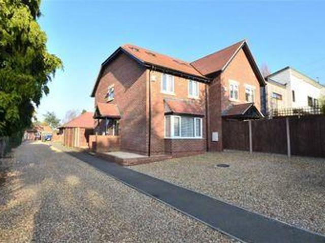 4 Bedrooms Semi detached house for sale in Rivendell Court, Reservoir Road, Gloucester GL4