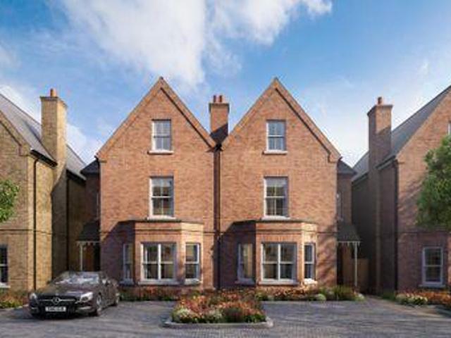 4 Bedrooms Semi detached house for sale in Richmond Chase, Ham Gate TW10