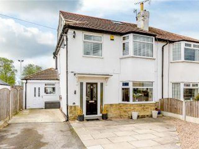 4 Bedrooms Semi detached house for sale in Ringwood Drive, Leeds LS14