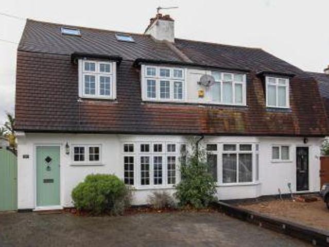 4 Bedrooms Semi detached house for sale in Ruden Way, Epsom KT17