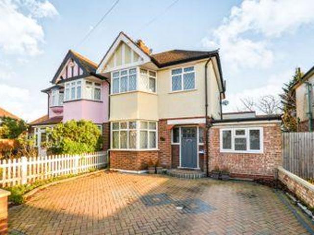 4 Bedrooms Semi detached house for sale in Rustington Walk, Morden SM4