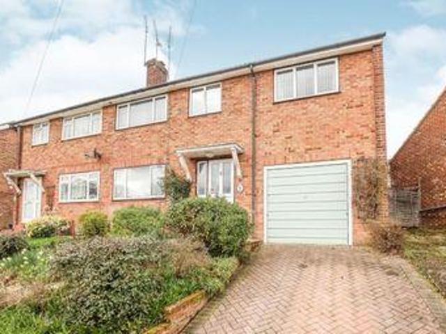 4 Bedrooms Semi detached house for sale in Woking, Surrey. GU21