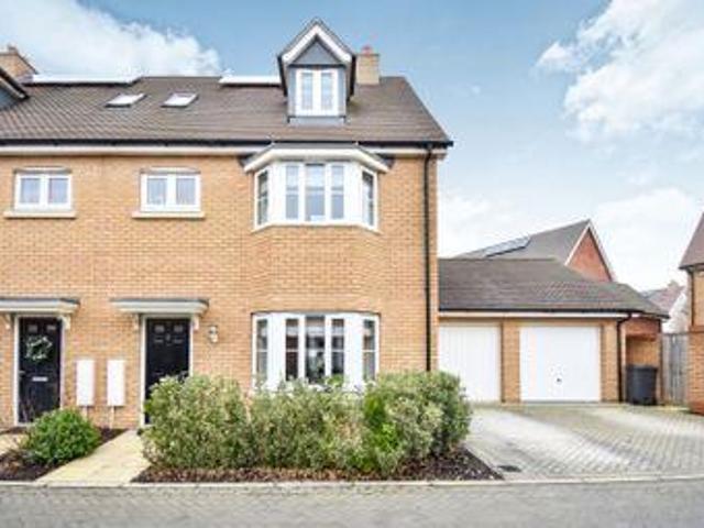 4 Bedrooms Semi detached house for sale in Wood Leys, Chelmsford CM1