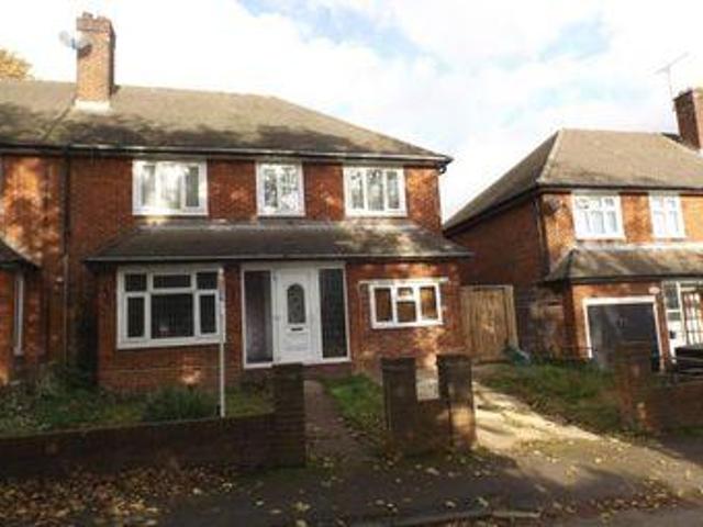 4 Bedrooms Semi detached house for sale in Woodford, Green, Essex IG8