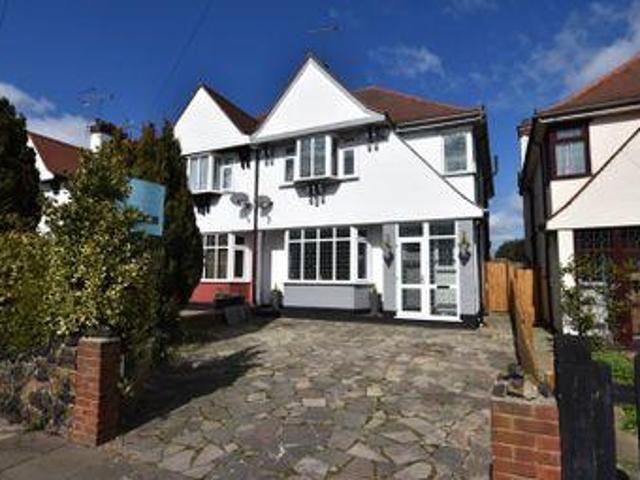 4 Bedrooms Semi detached house for sale in Woodgrange Drive, Southend On Sea SS1