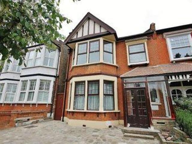 4 Bedrooms Semi detached house for sale in Woodlands Avenue, London E11