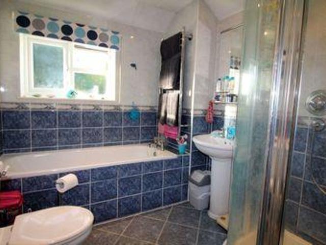 4 Bedrooms Semi detached house for sale in Wavendene Avenue, Egham TW20
