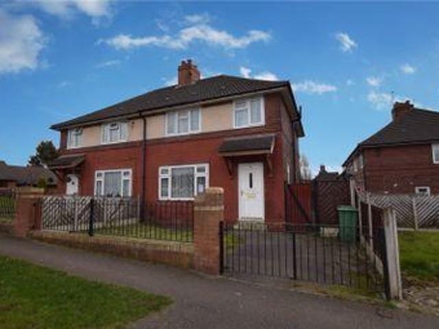 4 Bedrooms Semi detached house for sale in Waincliffe Square, Leeds, West Yorkshire LS11