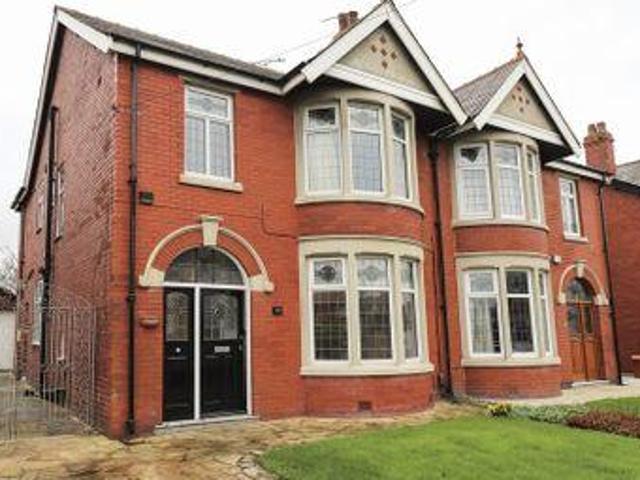 4 Bedrooms Semi detached house for sale in Warbreck Hill Road, Blackpool FY2