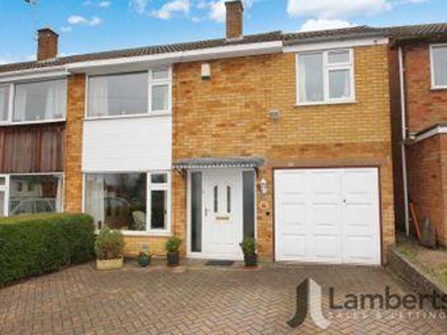 4 Bedrooms Semi detached house for sale in Warwick Close, Studley B80