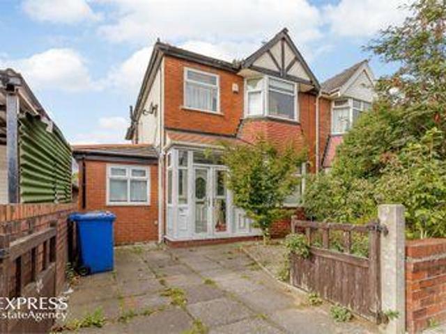 4 Bedrooms Semi detached house for sale in Warwick Road South, Firswood, Manchester M16