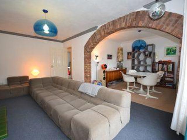 4 Bedrooms Semi detached house for sale in Wellmeadow Lane, Uppermill, Oldham OL3
