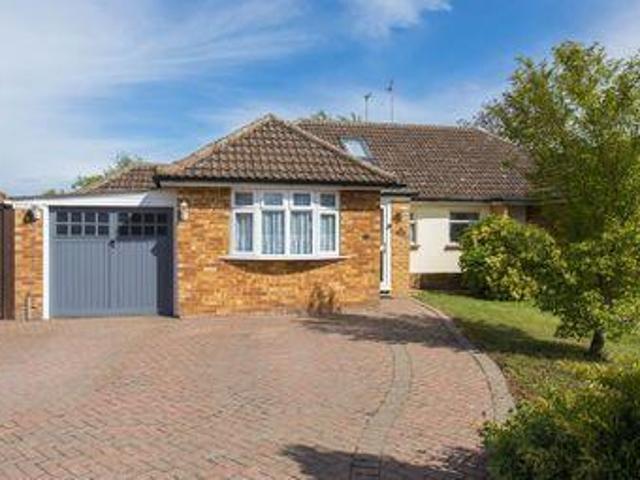 4 Bedrooms Semi detached house for sale in Westmead, Princes Risborough HP27