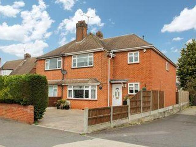 4 Bedrooms Semi detached house for sale in Westbourne Grove, Chelmsford, Essex CM2
