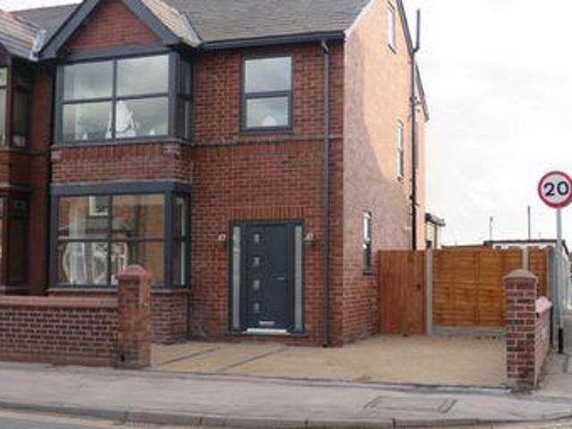 4 Bedrooms Semi detached house for sale in Whelley, Wigan WN2
