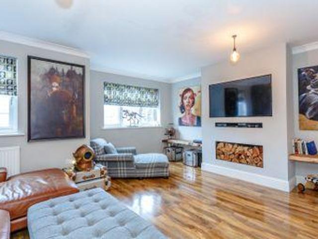 4 Bedrooms Semi detached house for sale in Willow Grove, Leeds LS14