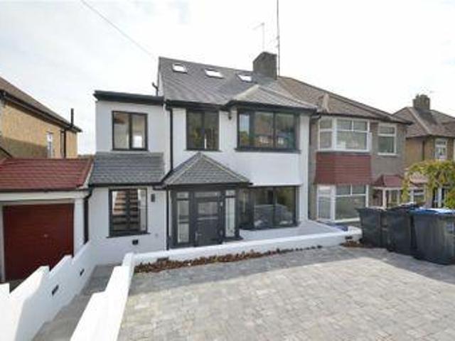 4 Bedrooms Semi detached house for sale in Winifred Road, Coulsdon CR5