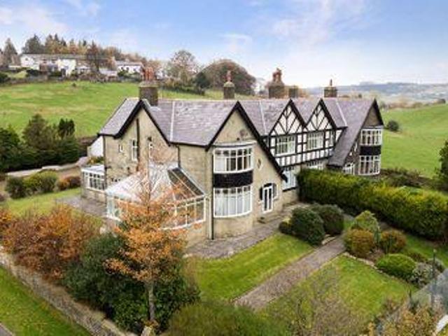 4 Bedrooms Semi detached house for sale in Todmorden Road, Briercliffe, Burnley BB10